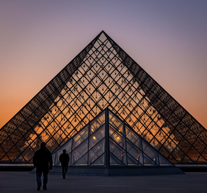 Lourve Paris Frankrike redaktionell arkivfoto. Bild av turism - 41594498