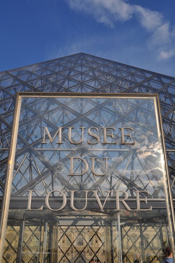 Entrance Sign To the Louvre Museum in Paris Editorial Photography ...