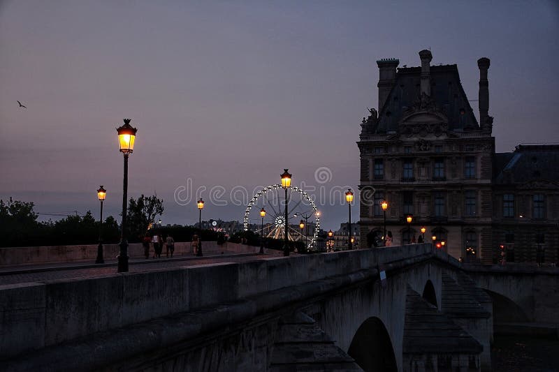 Louvre del sur del Vue imagen de archivo. Imagen de lumbrera - 42940281