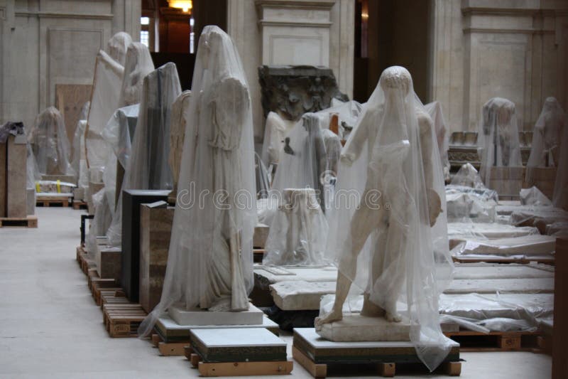 The Louvre Depository editorial photo. Image of center - 93389781