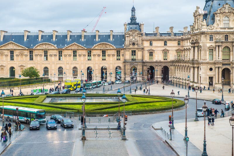 Louvre museum editorial stock image. Image of architectural - 66103199