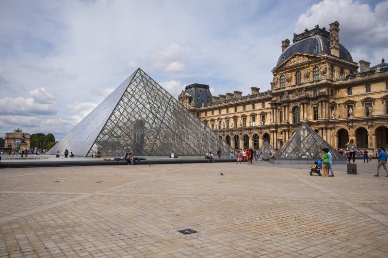 Paris, France, Winter Snow Storm, Pyramid Editorial Stock Photo - Image ...