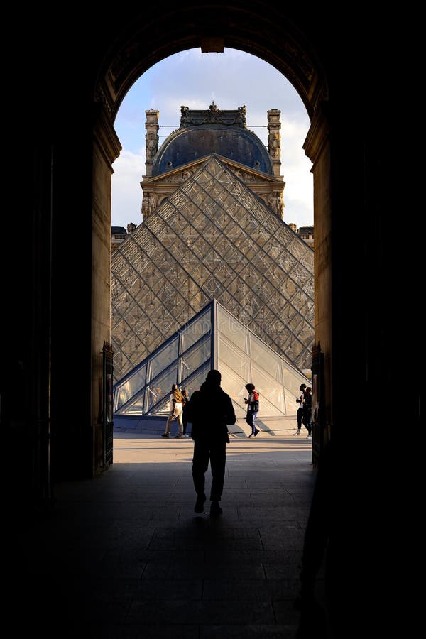 Louvre Museum Paris editorial stock image. Image of arch - 252410344