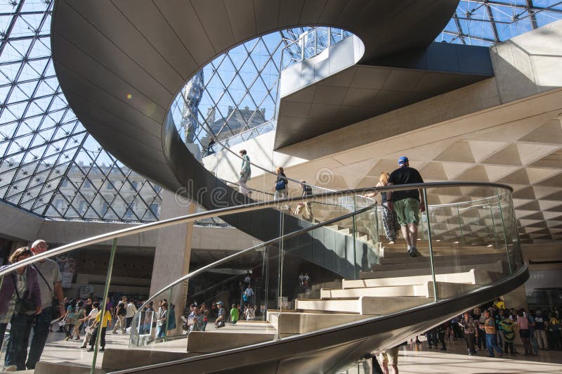 Louvre Pyramid editorial stock image. Image of paris - 47769449