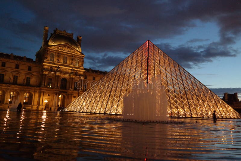Louvre Pyramid editorial photography. Image of pyramids - 44653507