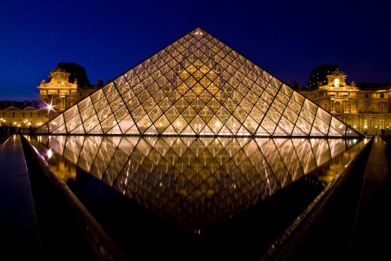 Louvre pyramid reflection editorial photo. Image of louvre - 15920066