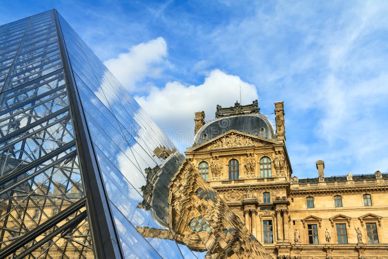 Louvre Reflection - Paris, France Editorial Stock Photo - Image of ...