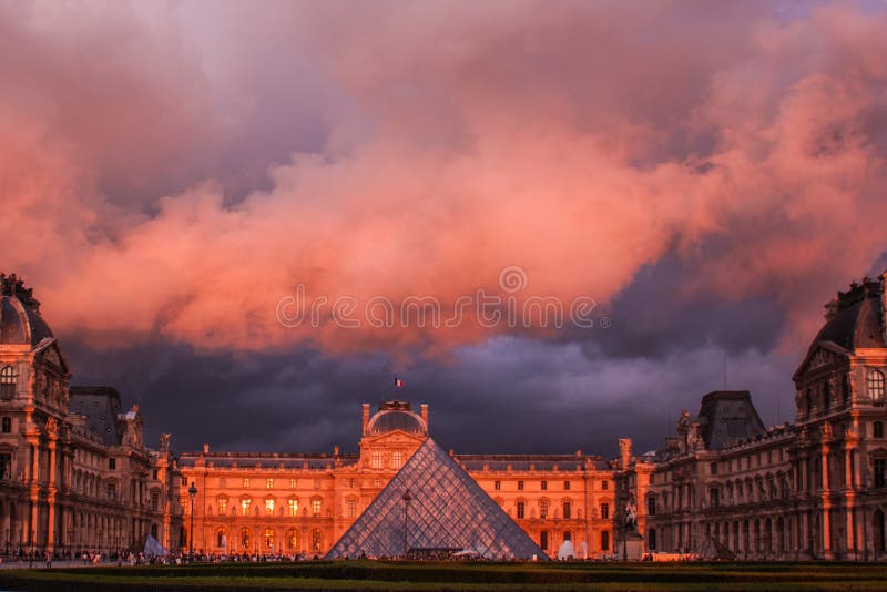 Louvre in sunset editorial stock photo. Image of landmark - 39869163
