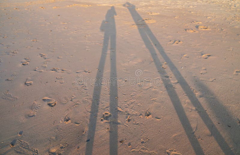 Love and Romantic Concept of Shadow Couple on Sand Beach in Sunset ...