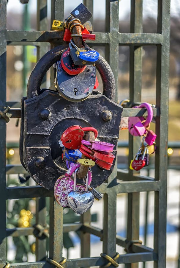 Lovers Close the Lock on the Bridge Post, and the Key is Thrown into ...