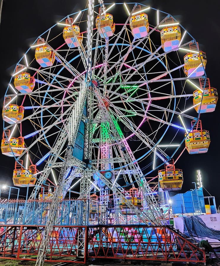 Low angle of Gaint wheel editorial stock image. Image of park - 265657984