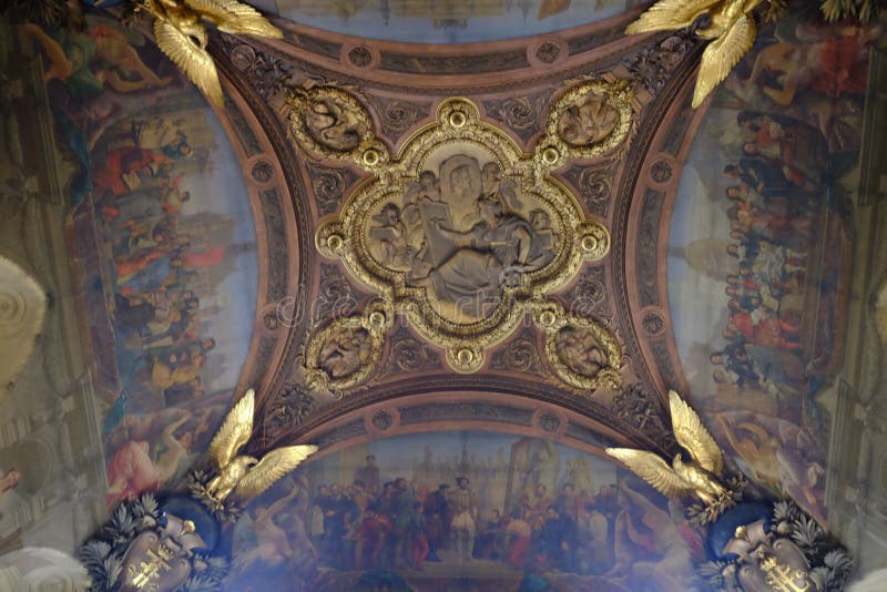 Low-angle Shot of Ceiling Interior Details in Louvre Museum in Paris ... Low-angle Shot of Ceiling Interior Details in Louvre Museum in Paris ...