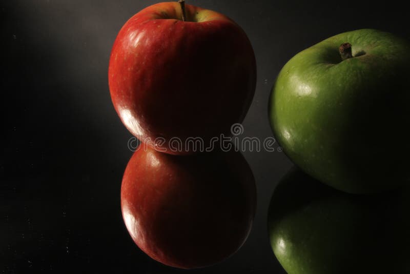 Low Key Lighting Two Reflected Apples with Applying Rule of Thirds ...