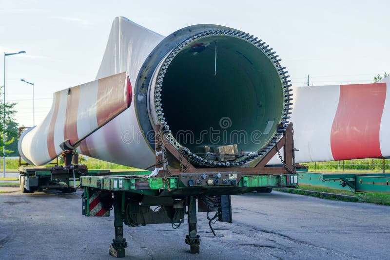 Low-loader Semi-trailer with Oversized Wind Generator Parts in the ...