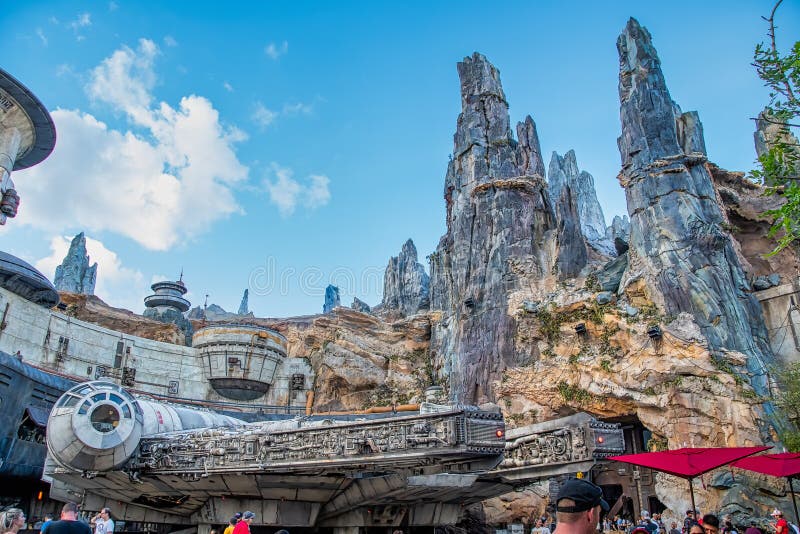 Low Profile Shot of the Millenium Falcon Editorial Photo - Image of ...