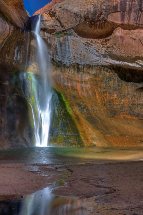 Lower Calf Creek Falls stock image. Image of waterfall - 9646727