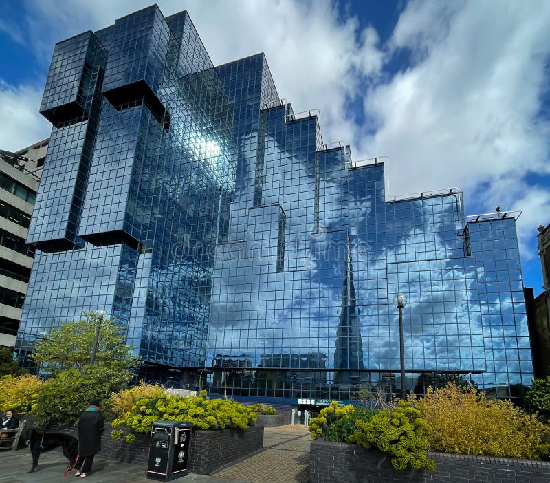 London-Lower Thames Street Building Editorial Photography - Image of ...