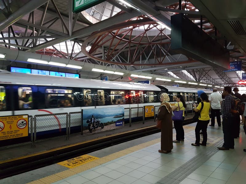 LRT Train editorial photo. Image of transport, metropolis - 75858376