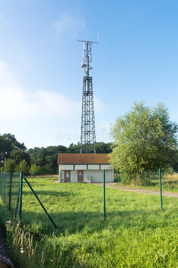 LTE-Basisstation stockfoto. Bild von aufnahme, funk, elektrisch - 32638552