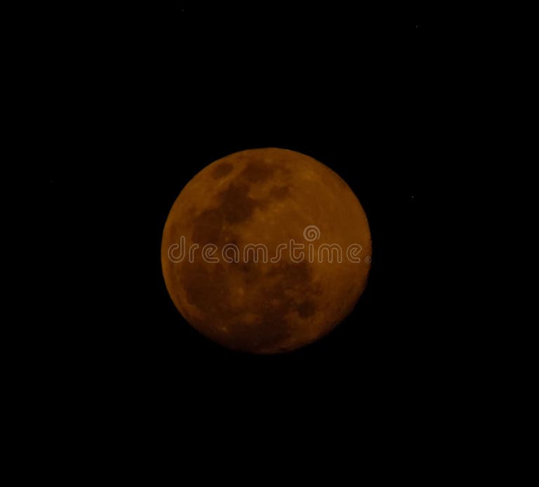 Lua cheia vermelha foto de stock. Imagem de universo - 193764030