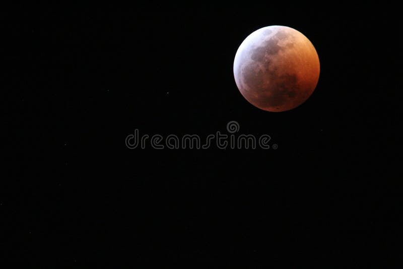 Lua De Laranja Redonda Isolada No Fundo Negro Foto de Stock - Imagem de ...