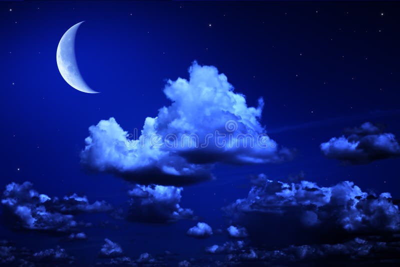 Lua E Estrelas Grandes Em Um Céu Azul Da Noite Nebulosa Foto de Stock - Imagem de noite, azul ...