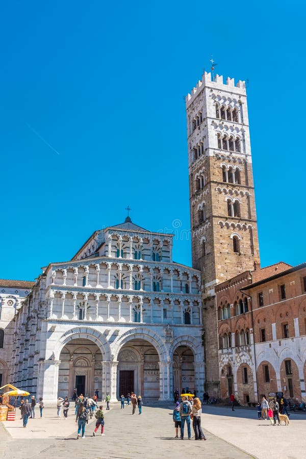 Lucca, Italy, 18 April 2022: View of Lucca Cathedral Editorial Stock ...