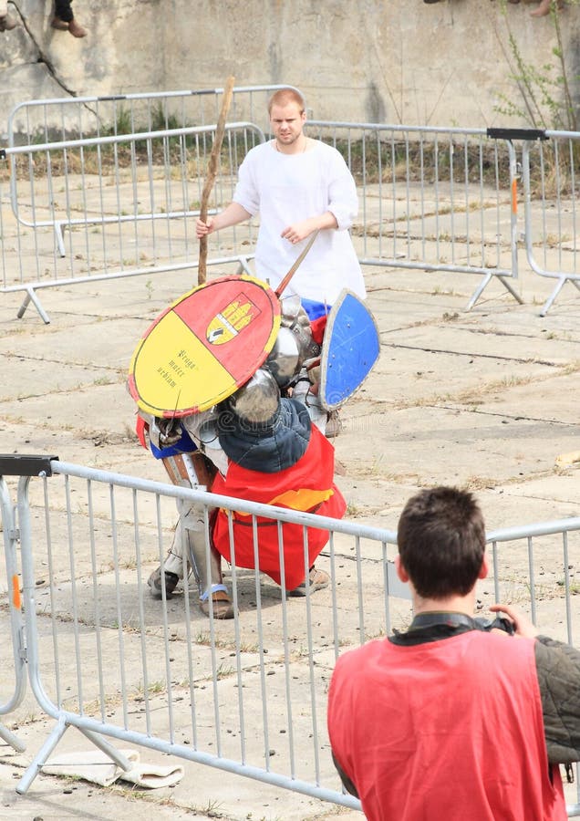 Lucha medieval de los caballeros foto de archivo