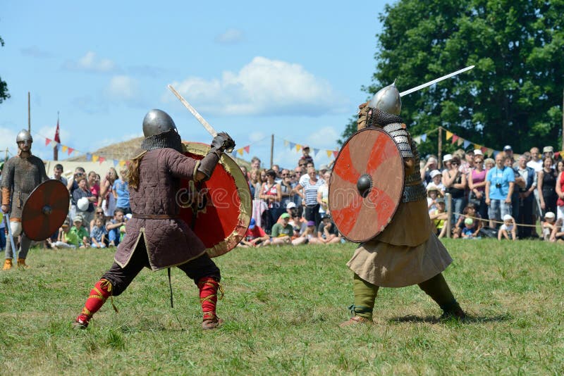 Luchas medievales imagen editorial. Imagen de soldado - 33735940