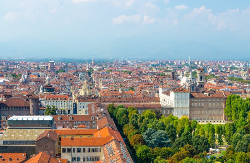 Lucht Hoogste Panorama Van De Stads Historisch Centrum Van Turijn Stock ...