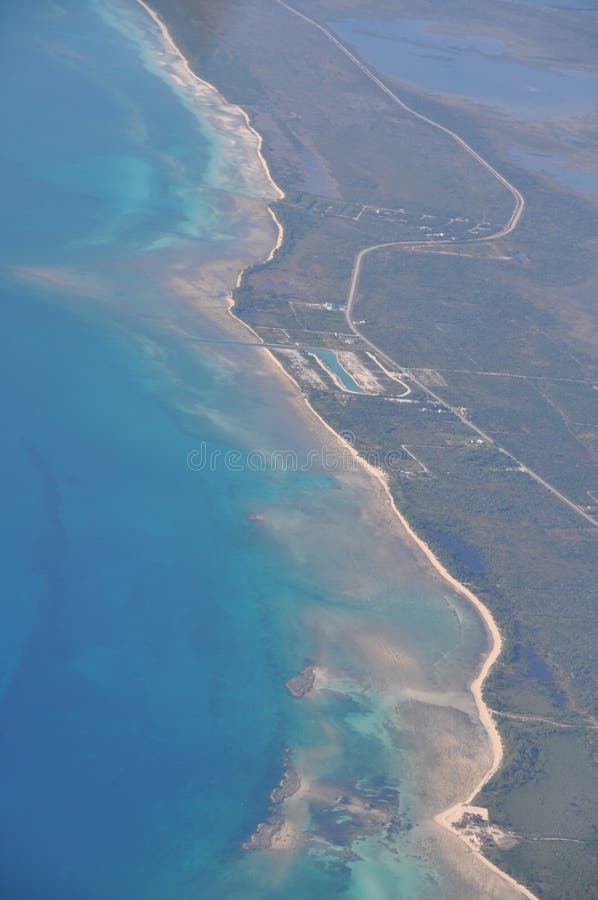 Lucht Mening Van Groot Eiland Bahama Stock Afbeelding - Image of ...