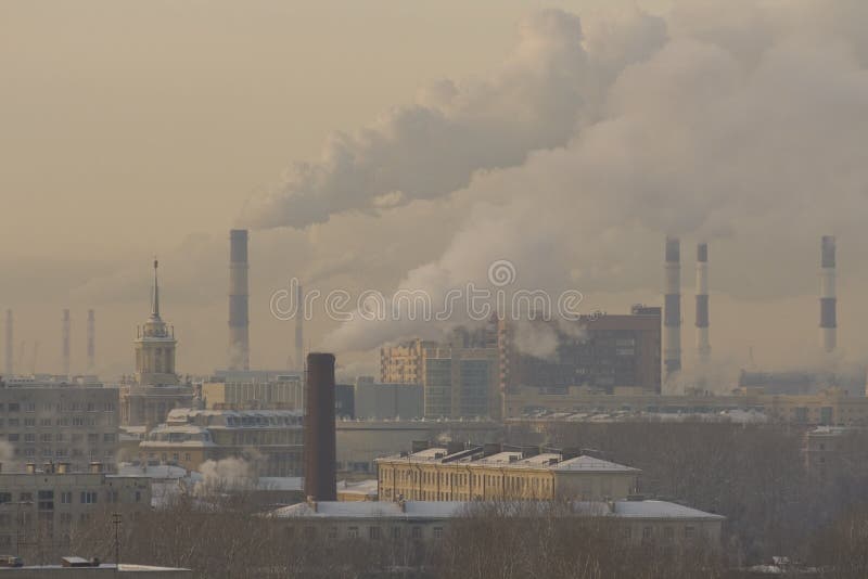 Luchtvervuiling stock foto. Image of daken, buizen, winderig - 17861616