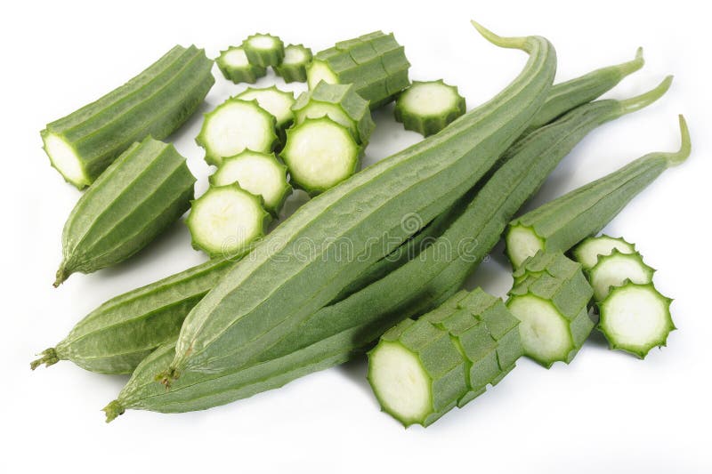 Lufa angulosa cortada foto de archivo. Imagen de ingrediente - 66172578