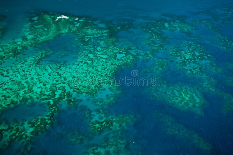 Luftaufnahme Der Korallenriffe. Stockbild - Bild von indisch ...