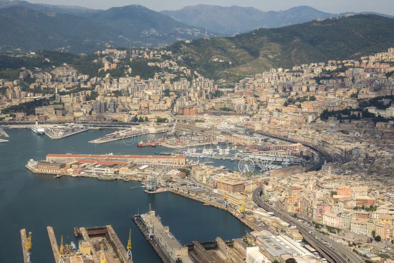 Vogelperspektive Von Genua-Stadt Stockbild - Bild von hafen, panorama ...
