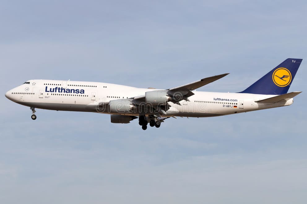 Lufthansa Boeing 747-8 fotografía editorial. Imagen de colores - 127147207