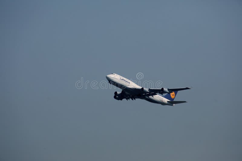 Lufthansa Plane, Super Jumbo Editorial Image - Image of arrives, blue ...
