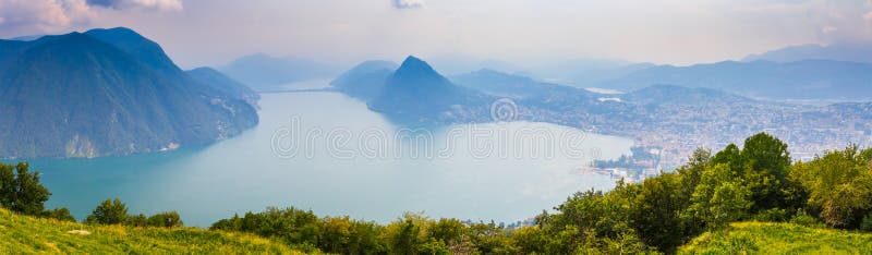 Lugano Het Landschap Van Het Meer Stock Foto - Image of horizontaal ...
