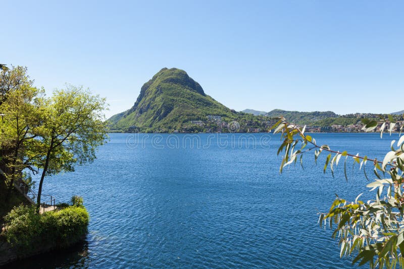Lugano meer, Zwitserland stock foto. Image of toerisme - 74041532