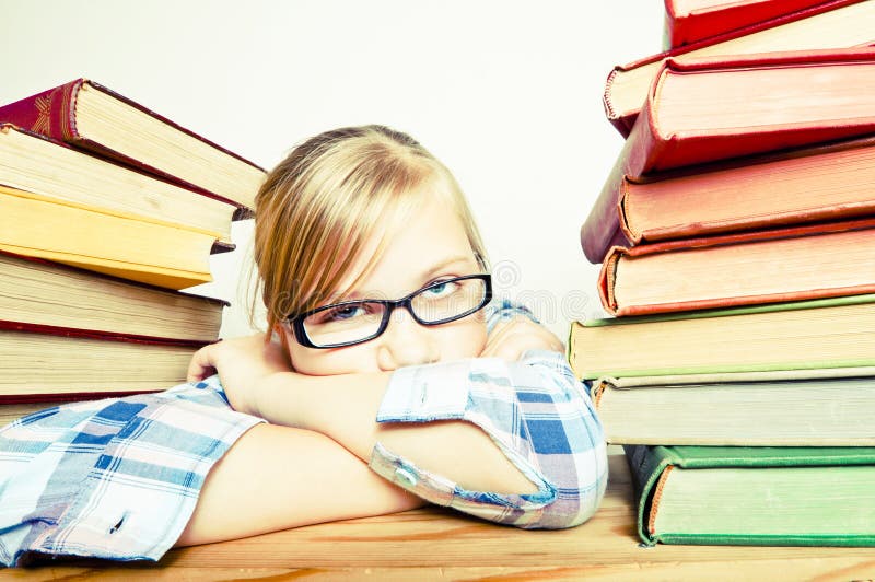 Kind Die in Internet Bekijken Stock Foto - Image of technologie ...