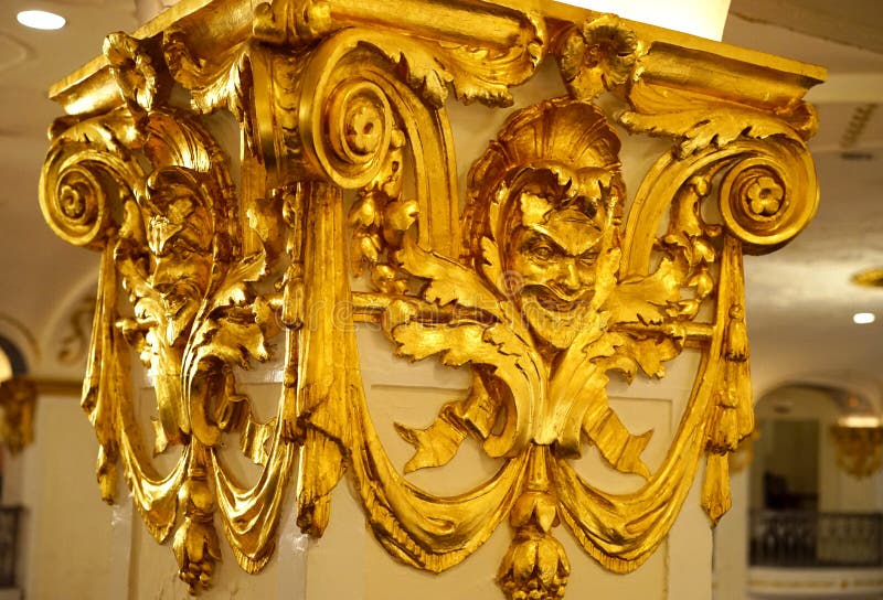 Lujo Y Opulencia Del Antaño Foto de archivo - Imagen de columna, brillo ...