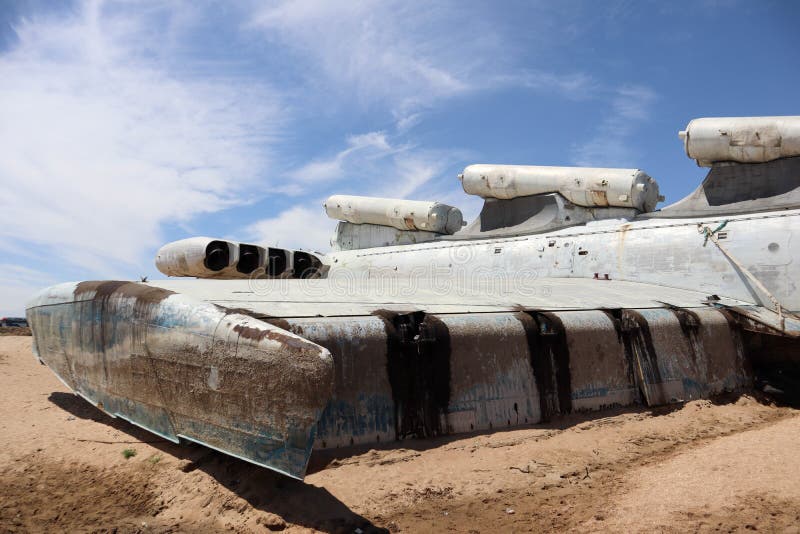 Lun-class Ekranoplan Floatplane - Unique Soviet Weaponry on the Beach ...