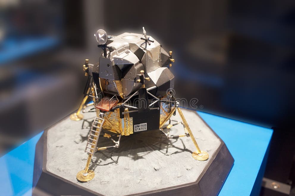 Lunar Module editorial photo. Image of landing, eagle - 16946921