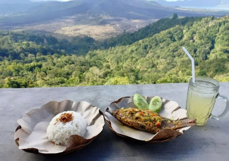 Lunch Accompanied by a Very Beautiful View of Mount Batur Bali Stock ...