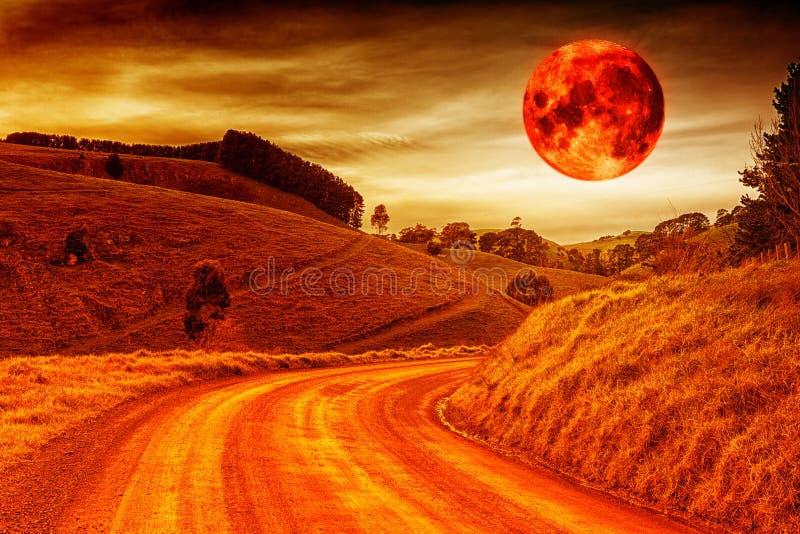 Lune rouge sang photo stock. Image du lune, champs, moonlight - 40252792