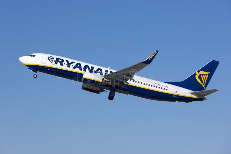 Ryanair Jet Taking Off from Runway, Night View Editorial Photo - Image ...