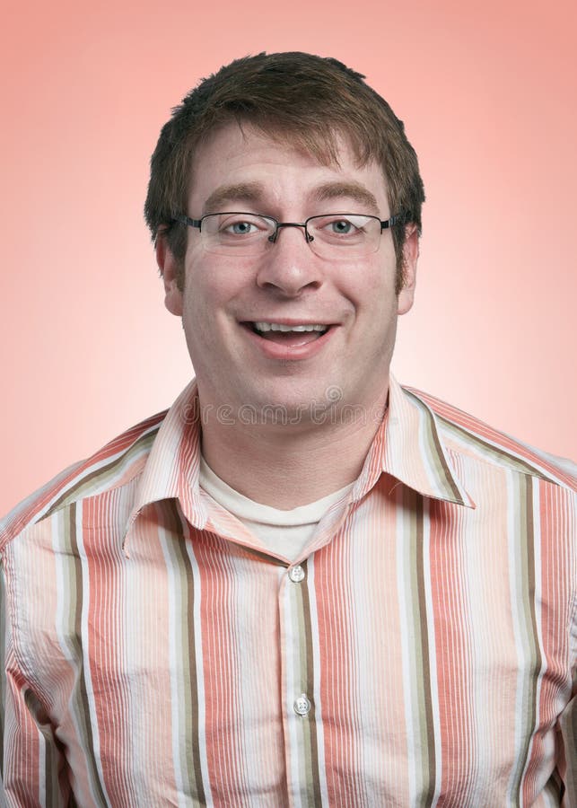 Lustiger Glücklicher Mann Im Glasportrait Stockfoto - Bild von glück ...