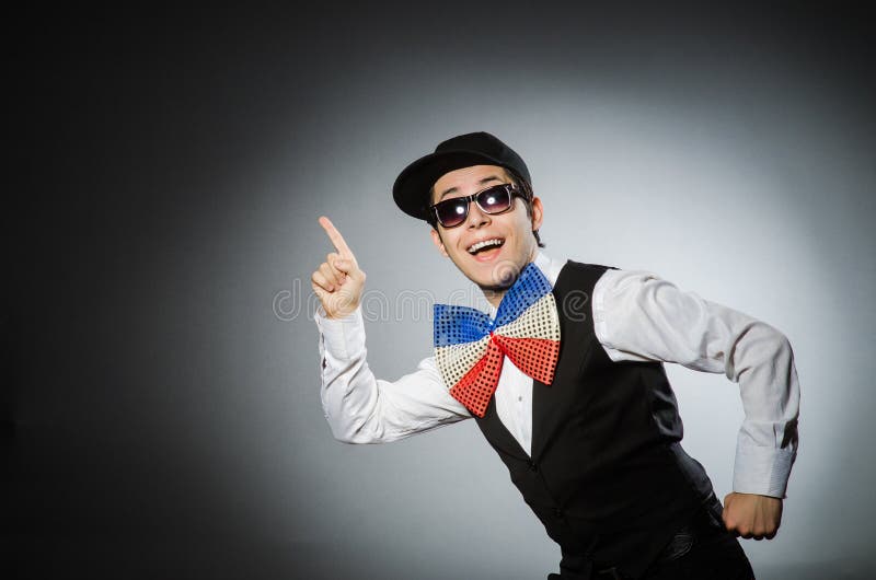 Lustiger Mann Mit Riesiger Fliege Stockbild - Bild von gesicht, komisch ...