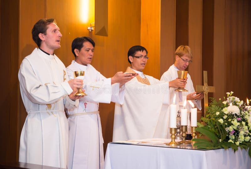 Lutheran Priest during Communion in Worship Editorial Photography ...