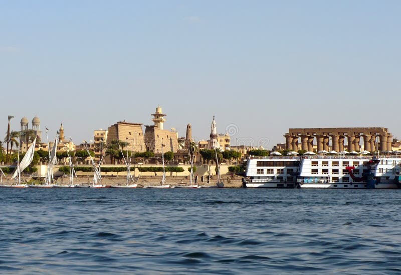 Luxor, Nilo, Egitto fotografia stock. Immagine di posto - 11650518